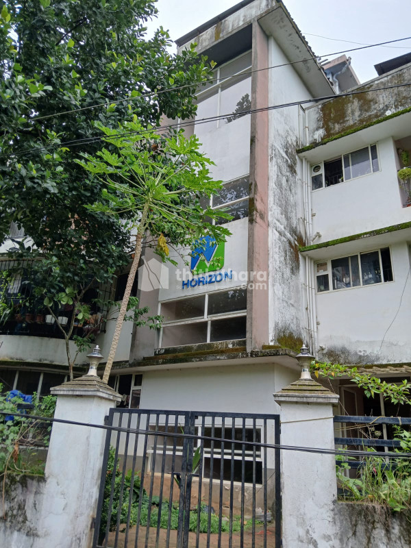 Luxury Water frontage Apartments at Kochi.DLF Riverside